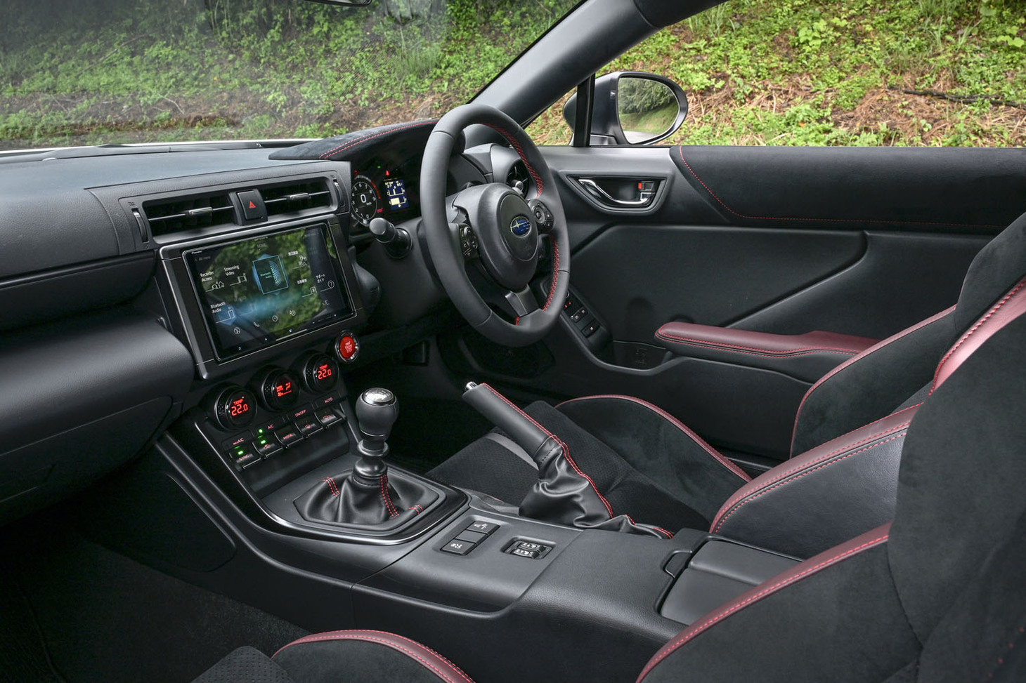 スバルBRZ STI Sport／BRZ STI Sport（STIパーツ装着車） 内装・外装など67枚 【画像・写真】 - webCG