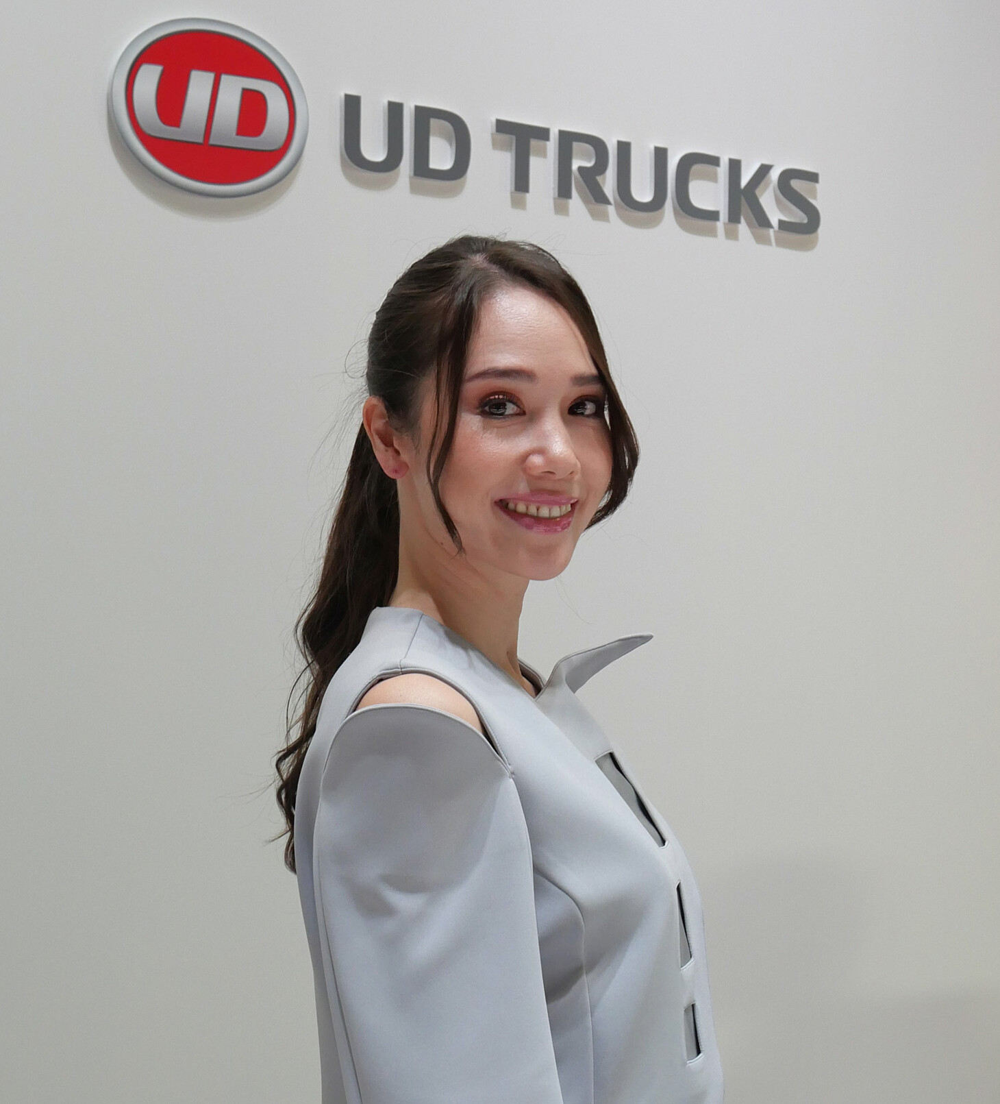 【ジャパンモビリティショー2023】コンパニオン ビジュアル37枚 【画像・写真】 - webCG