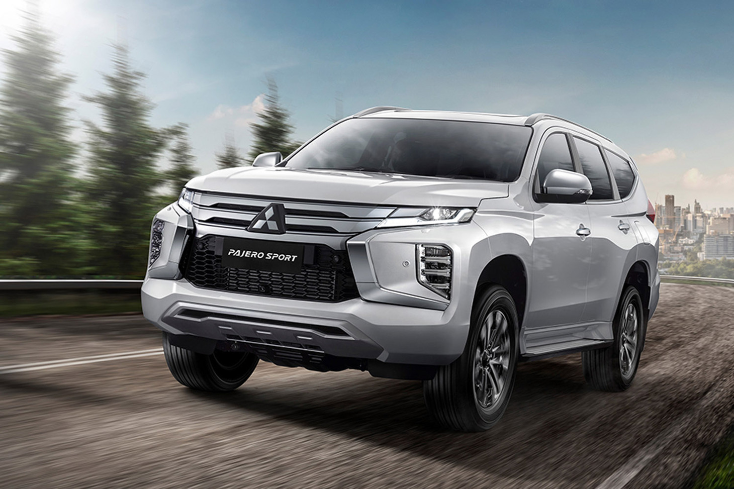 三菱パジェロ」が復活”は本当？ 2026年以降に発売か の画像15枚 - webCG
