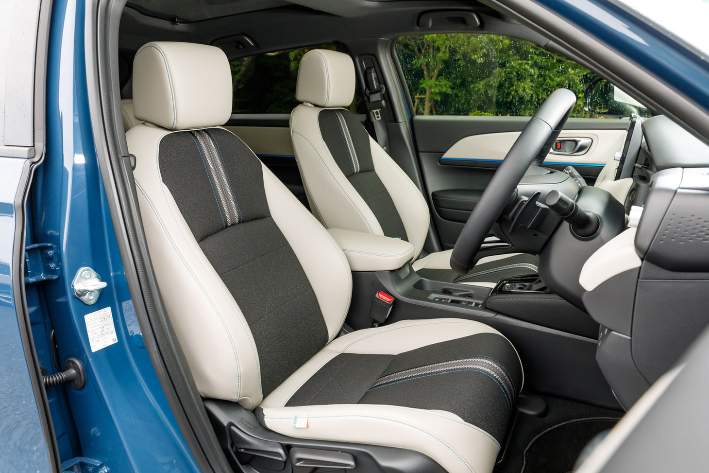 ホンダ・ヴェゼルe：HEV Z PLaYパッケージ（4WD）【試乗記】 の画像17枚 - webCG