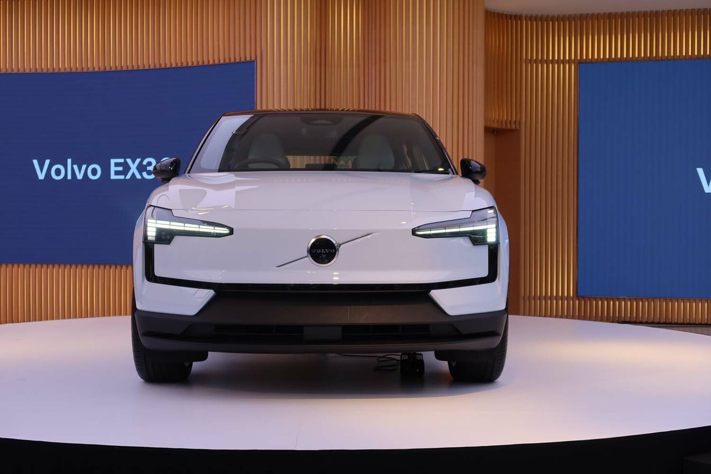 ボルボEX30ウルトラ シングルモーター エクステンデッドレンジ 内装・外装など70枚 【画像・写真】 - webCG