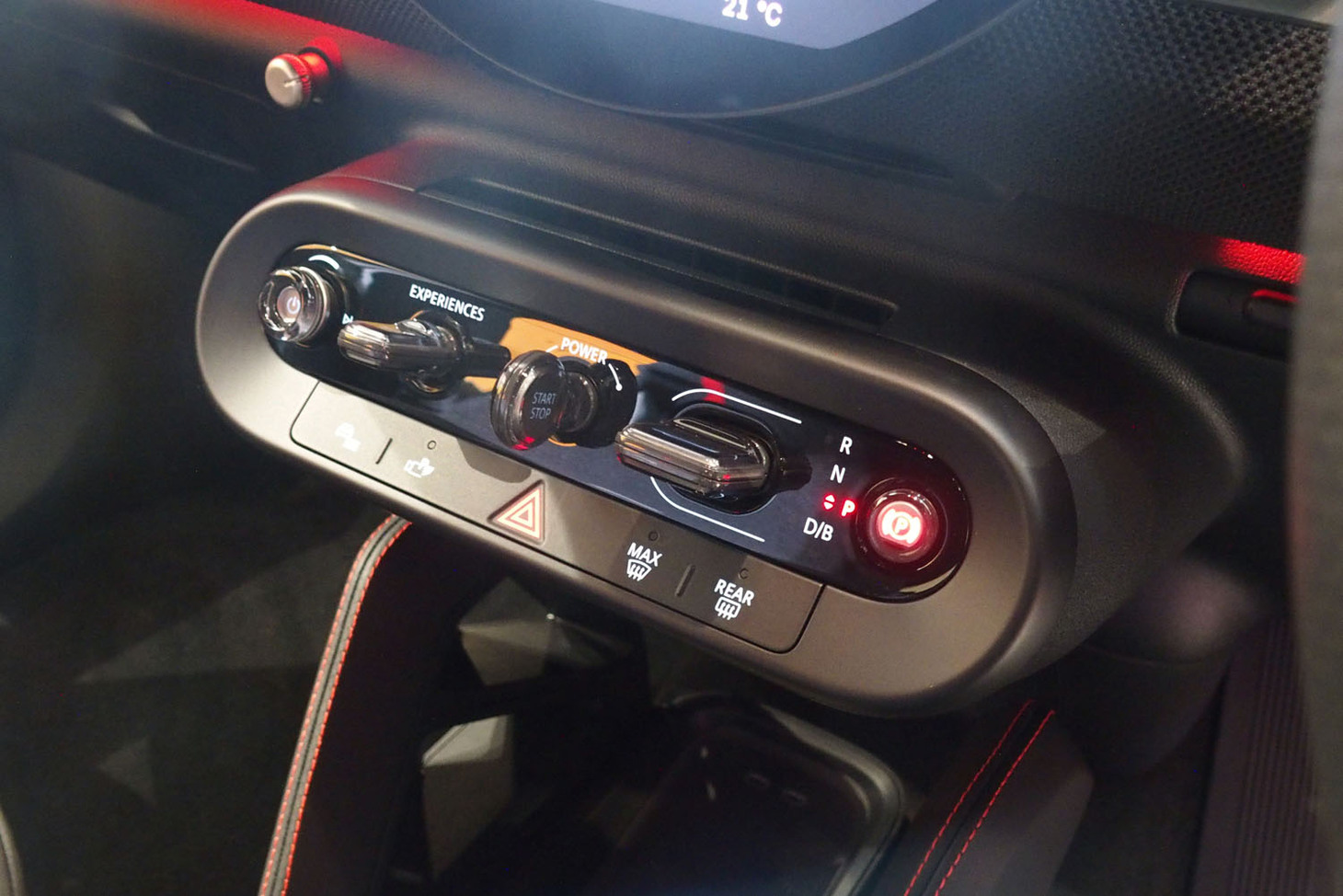 MINIジョンクーパーワークスE／ジョンクーパーワークス エースマンE 内装・外装など124枚 【画像・写真】 - webCG