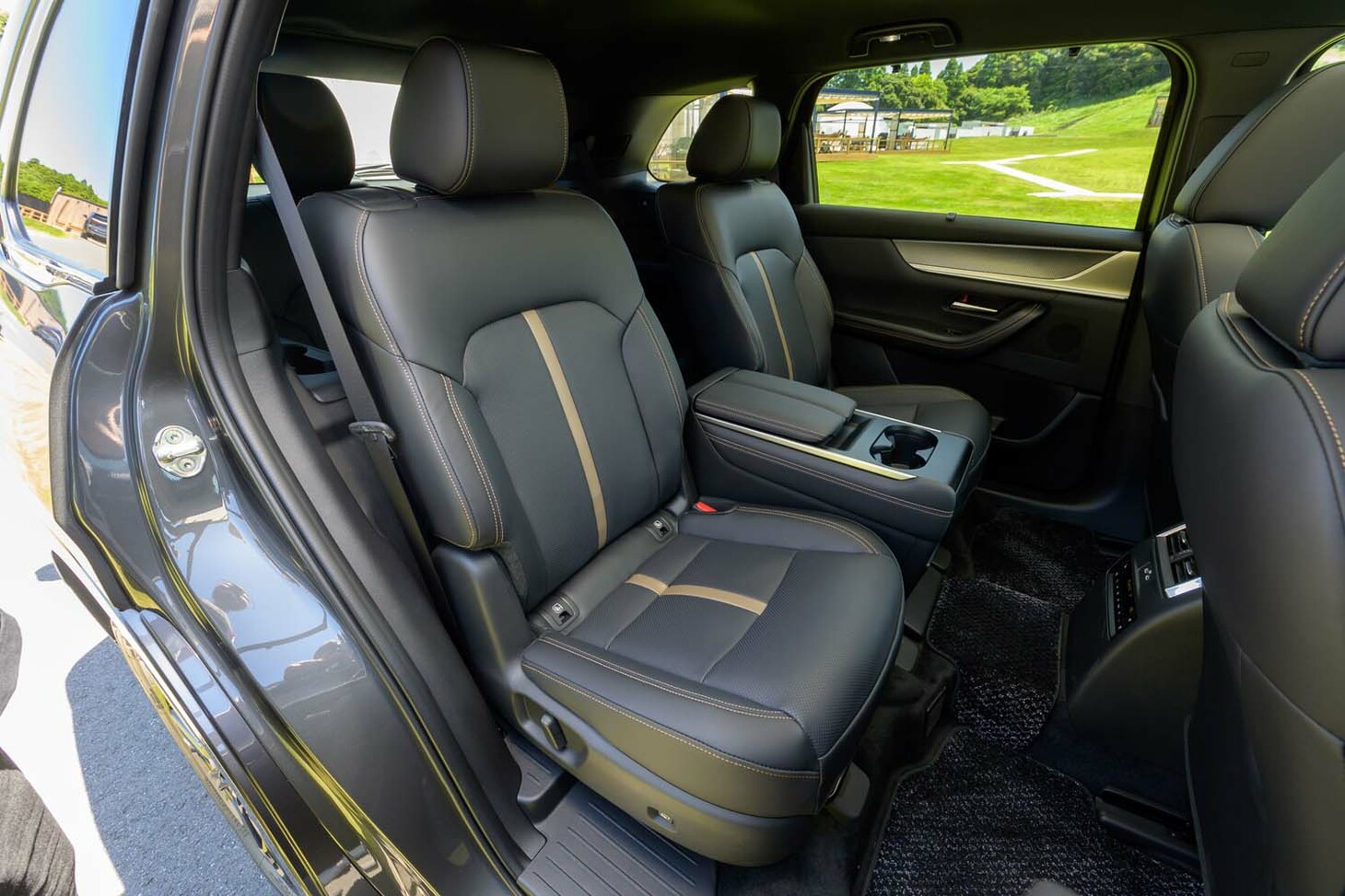 マツダCX-80 XDハイブリッド エクスクルーシブスポーツ／CX-80 XDハイブリッド プレミアムスポーツ 内装・外装など47枚 【画像・写真】 - webCG