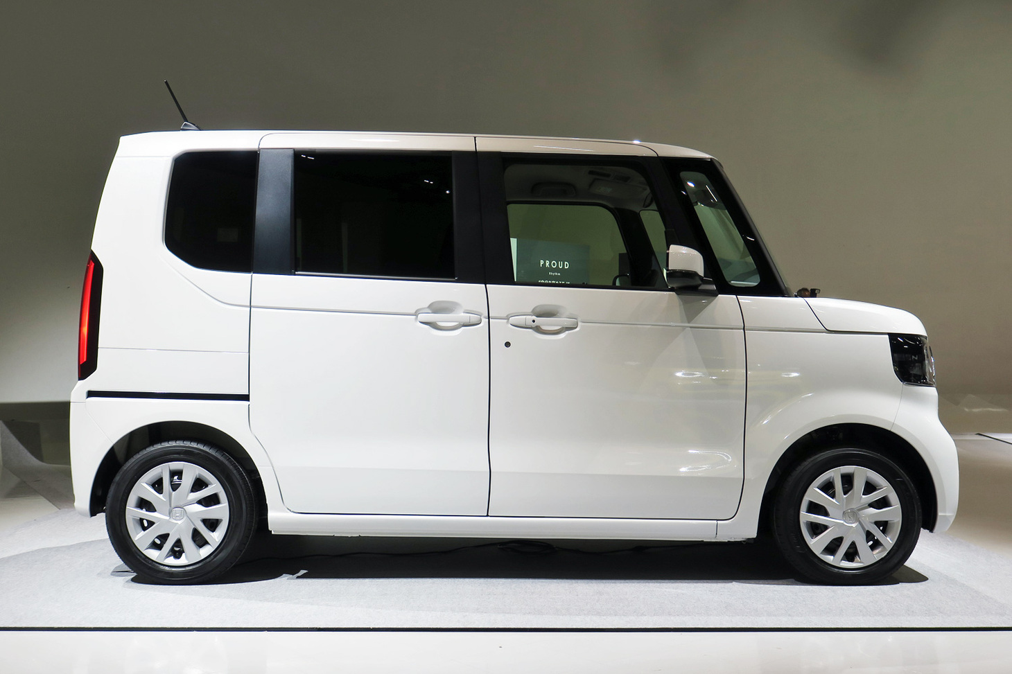 新型ホンダN-BOX／N-BOXカスタム 内装・外装など127枚 【画像・写真】 - webCG