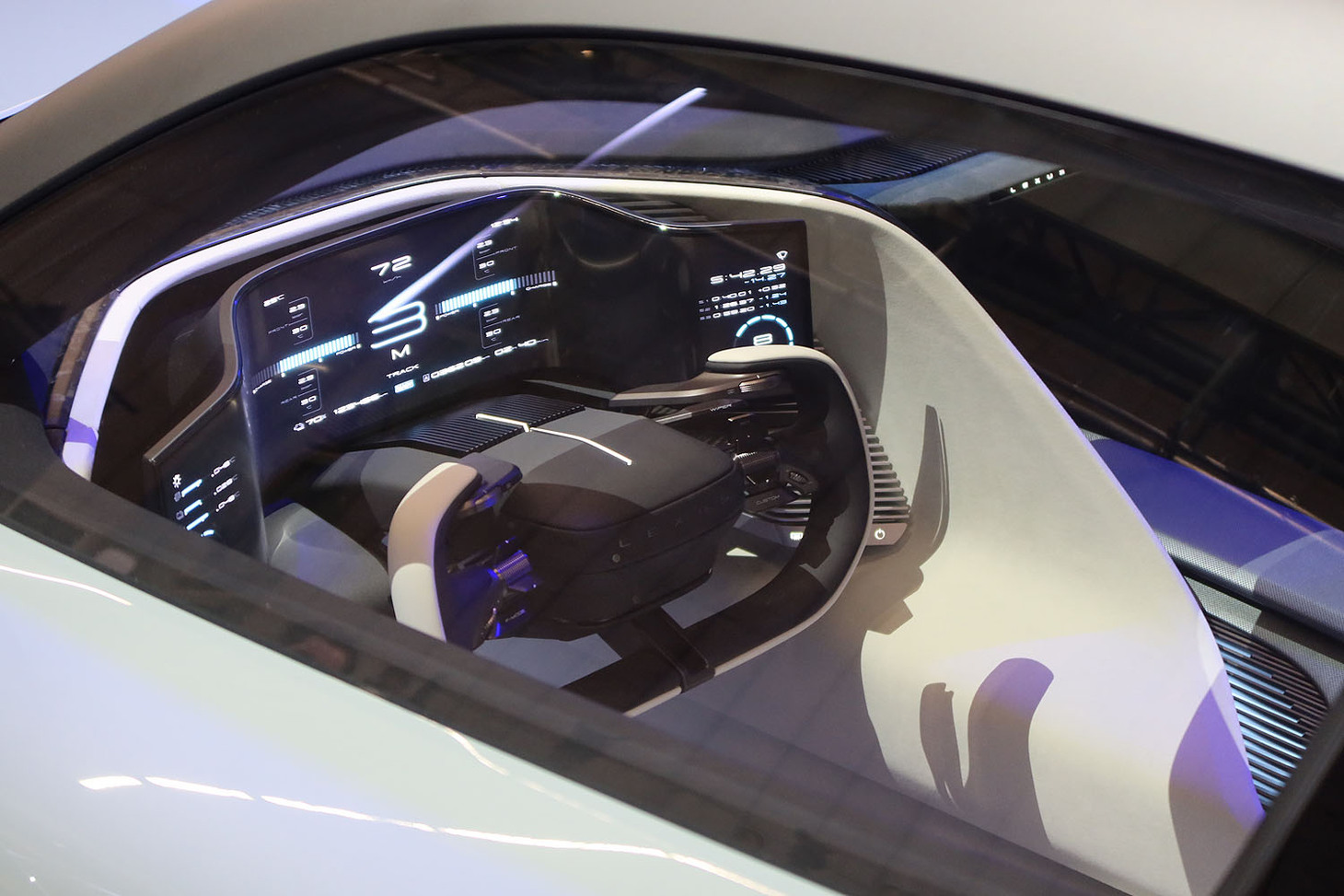 レクサスLFAコンセプト 内装・外装など32枚 【画像・写真】 - webCG