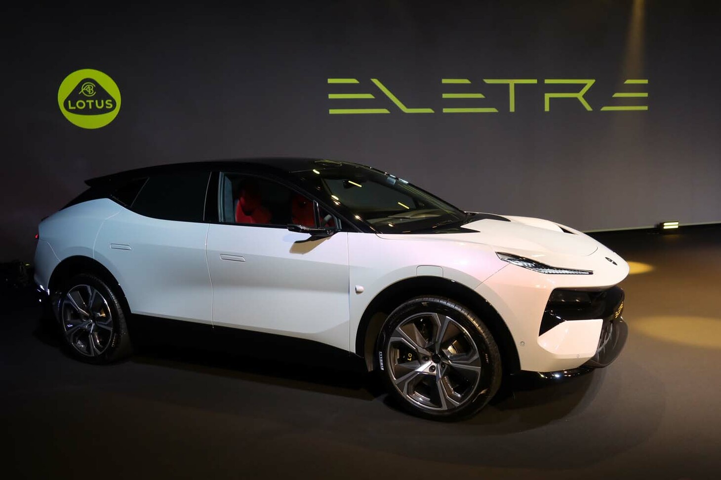 国内初披露！ これが電動ハイパーSUV「ロータス・エレトレ」だ！ の画像4枚 - webCG