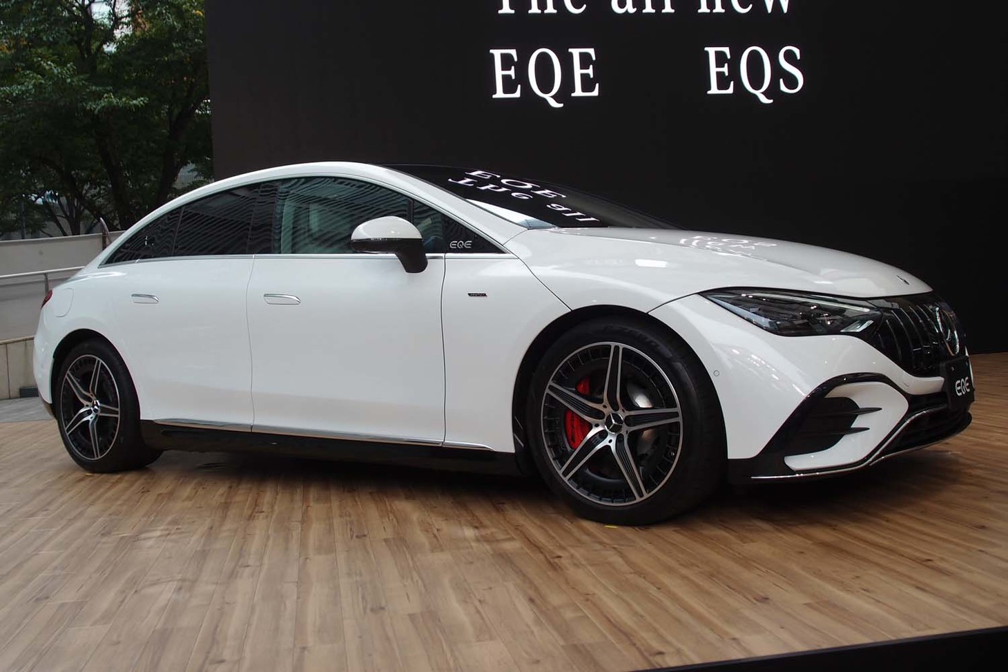 メルセデス・ベンツEQE350＋／メルセデスAMG EQE53 4MATIC＋ 内装・外装など30枚 【画像・写真】 - webCG