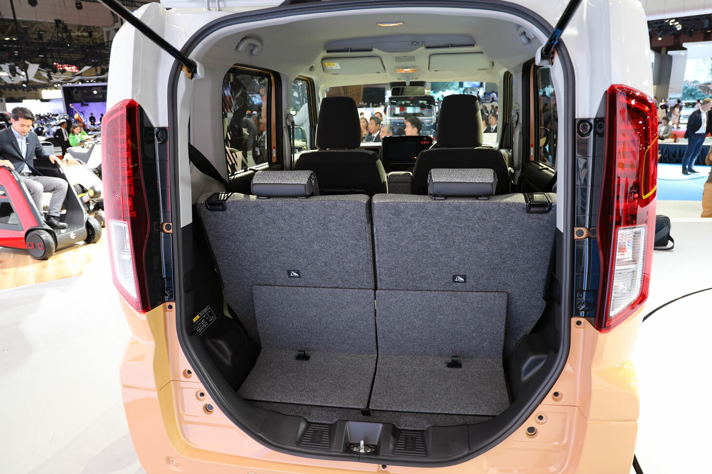 ジャパンモビリティショー2023（スズキ・スイフト コンセプト／スペーシア コンセプト） 内装・外装など96枚 【画像・写真】 - webCG