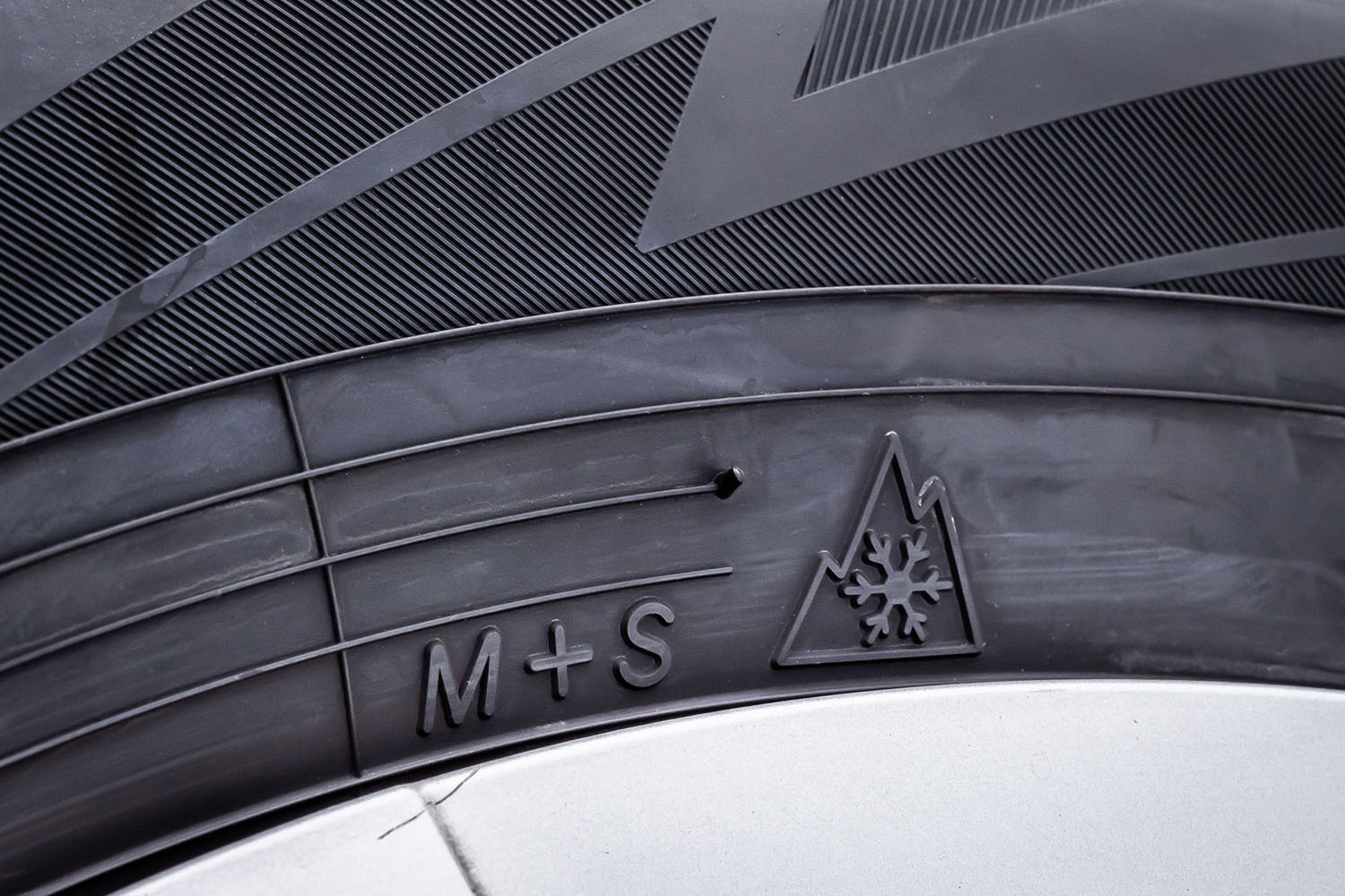 YOKOHAMA iceGUARD 7の歴代最強性能は氷上・雪上だけではなかった 【2022-2023 Winter webCGタイヤセレクション＜AD＞】 - webCG