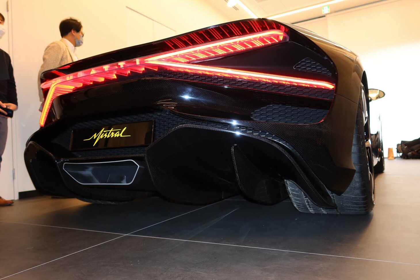 ブガッティW16ミストラル 内装・外装など50枚 【画像・写真】 - webCG