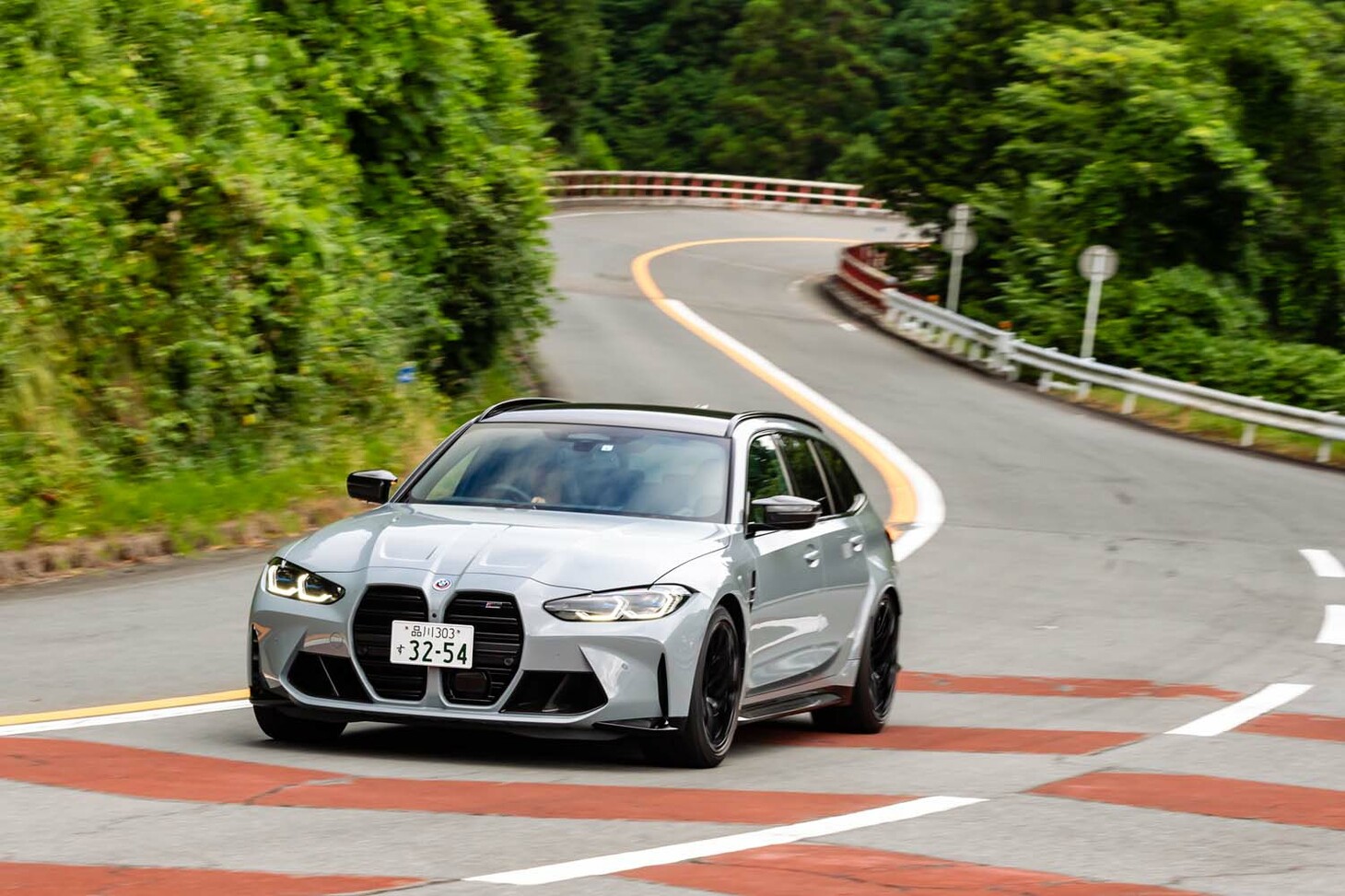 BMW M3コンペティションM xDriveツーリング（前編） の画像13枚 - webCG