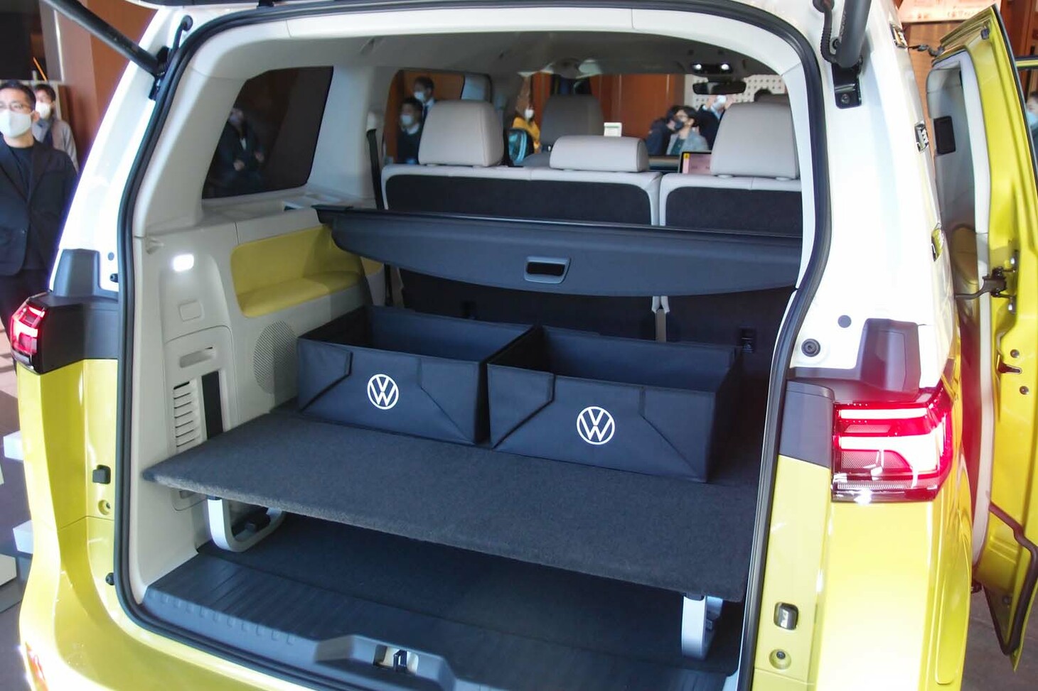 フォルクスワーゲンID.Buzz 内装・外装など26枚 【画像・写真】 - webCG