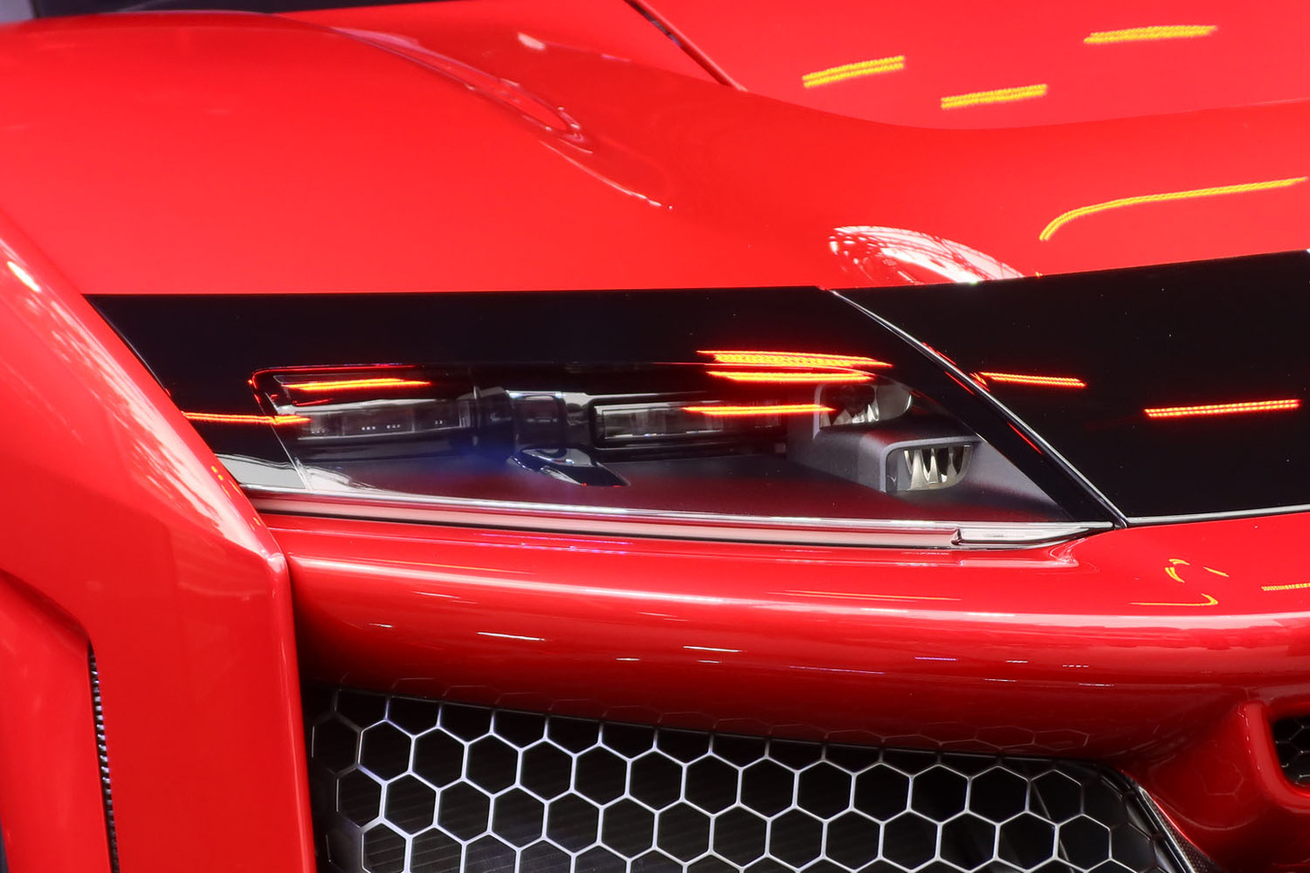 フェラーリF80 内装・外装など66枚 【画像・写真】 - webCG