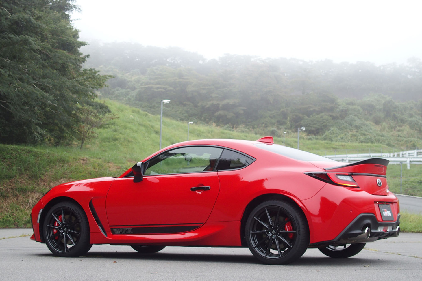 トヨタGR86 RZ“40th Anniversary limited” 内装・外装など59枚 【画像・写真】 - webCG