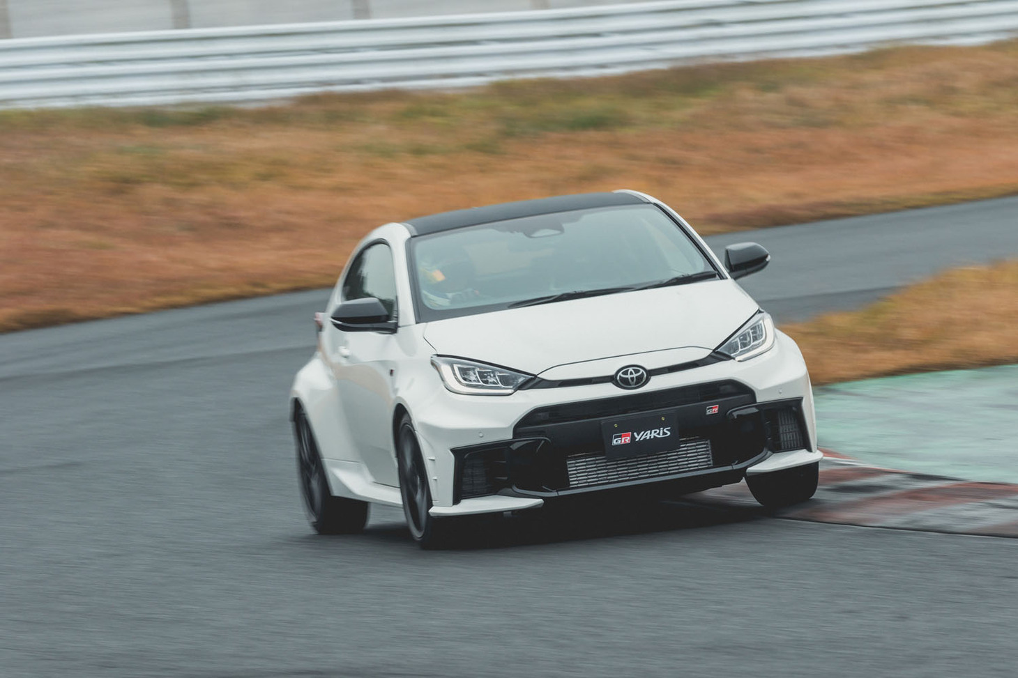 トヨタGRヤリスRZ“ハイパフォーマンス” プロトタイプ（4WD/8AT）【試乗記】 勝つため（だけ）の進化 - webCG