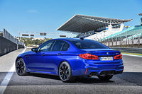 BMW M5（4WD/8AT）【海外試乗記】 6代目は原点回帰 - webCG