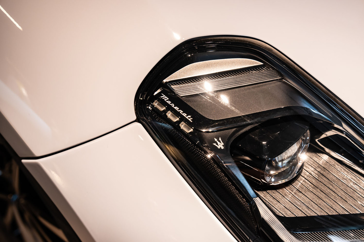 マセラティ・グランカブリオ 内装・外装など37枚 【画像・写真】 - webCG