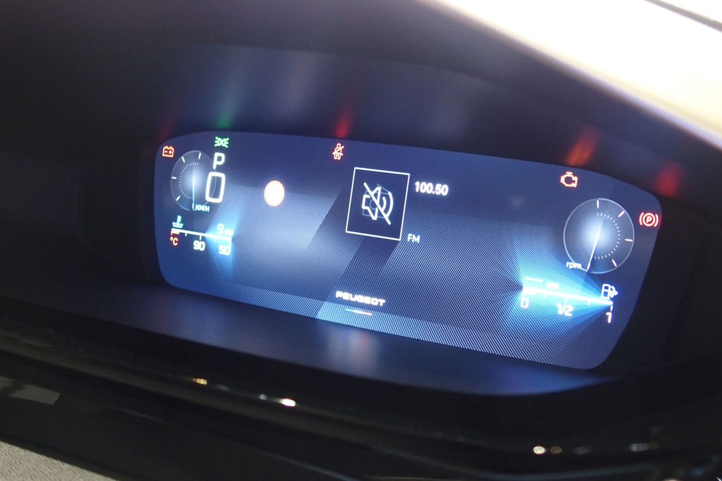 プジョー408 内装・外装など66枚 【画像・写真】 - webCG