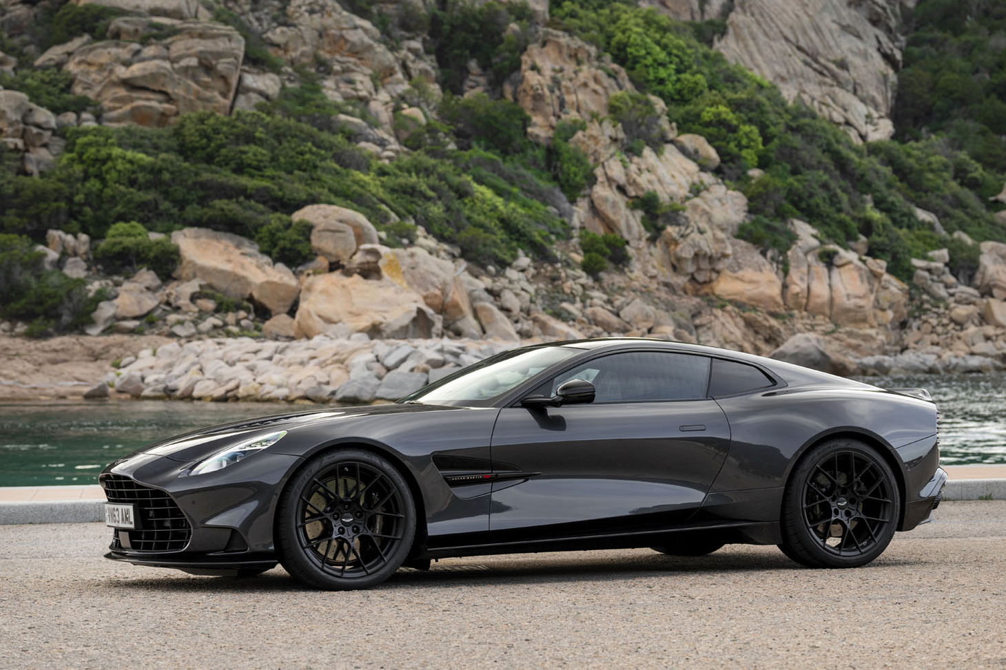 アストンマーティン・ヴァンキッシュ（FR/8AT）【海外試乗記】 の画像20枚 - webCG