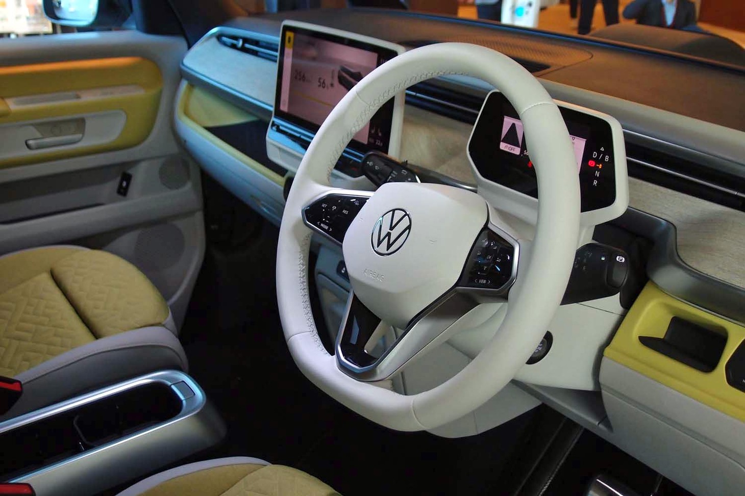 フォルクスワーゲンID.Buzz 内装・外装など26枚 【画像・写真】 - webCG
