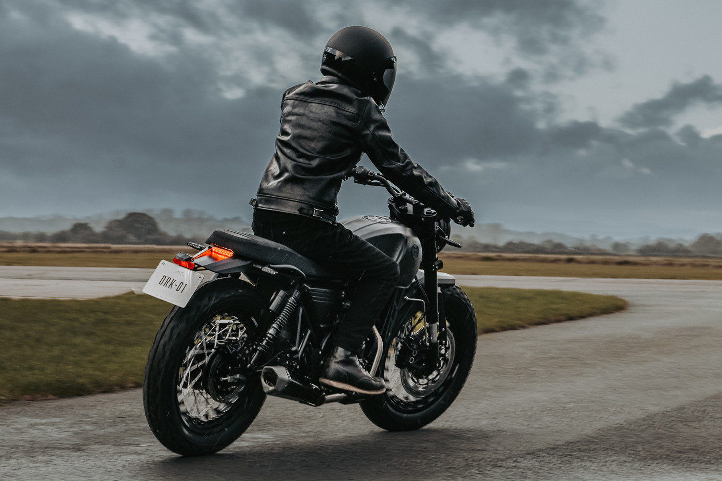 マットモーターサイクルズからニューモデル「DRK-01」が登場 【ニュース】 の画像5枚 - webCG