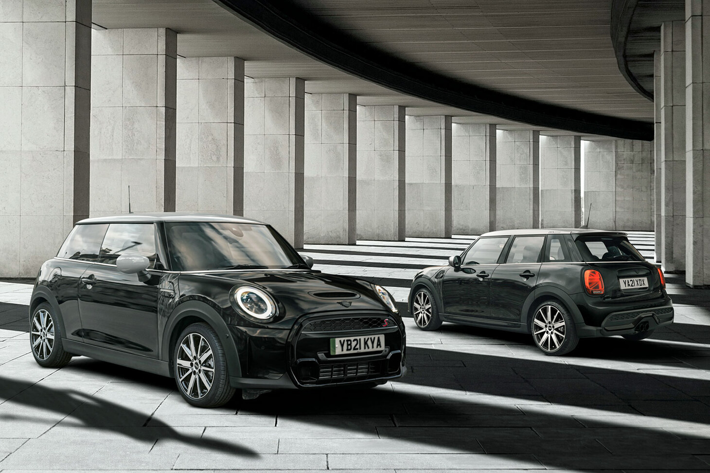 黒と銀のコントラストが目を引く「MINI」の限定車発売 【ニュース】 の画像10枚 - webCG