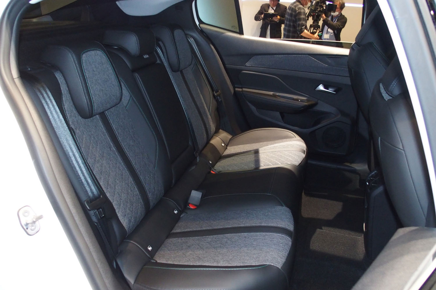 プジョー408 内装・外装など66枚 【画像・写真】 - webCG