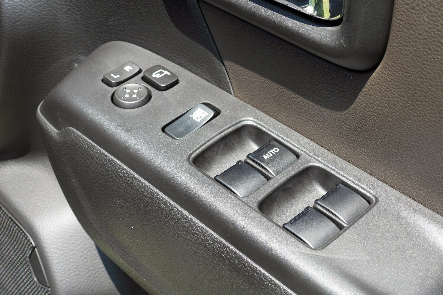 スズキ・クロスビー ハイブリッドMZ 内装・外装など88枚 【画像・写真】 - webCG