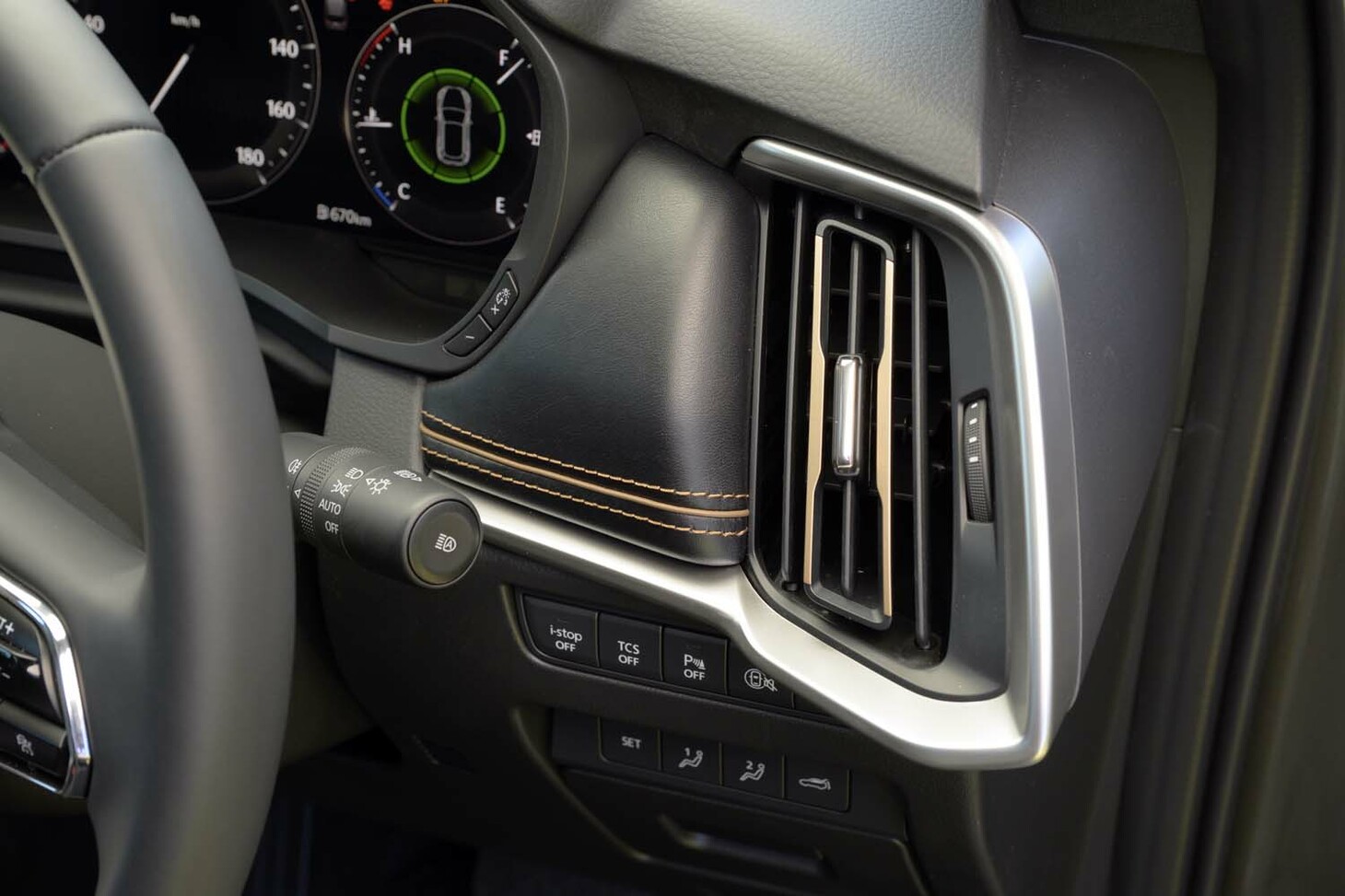 マツダCX-80 XDハイブリッド エクスクルーシブスポーツ／CX-80 XDハイブリッド プレミアムスポーツ 内装・外装など47枚 【画像・写真】 - webCG