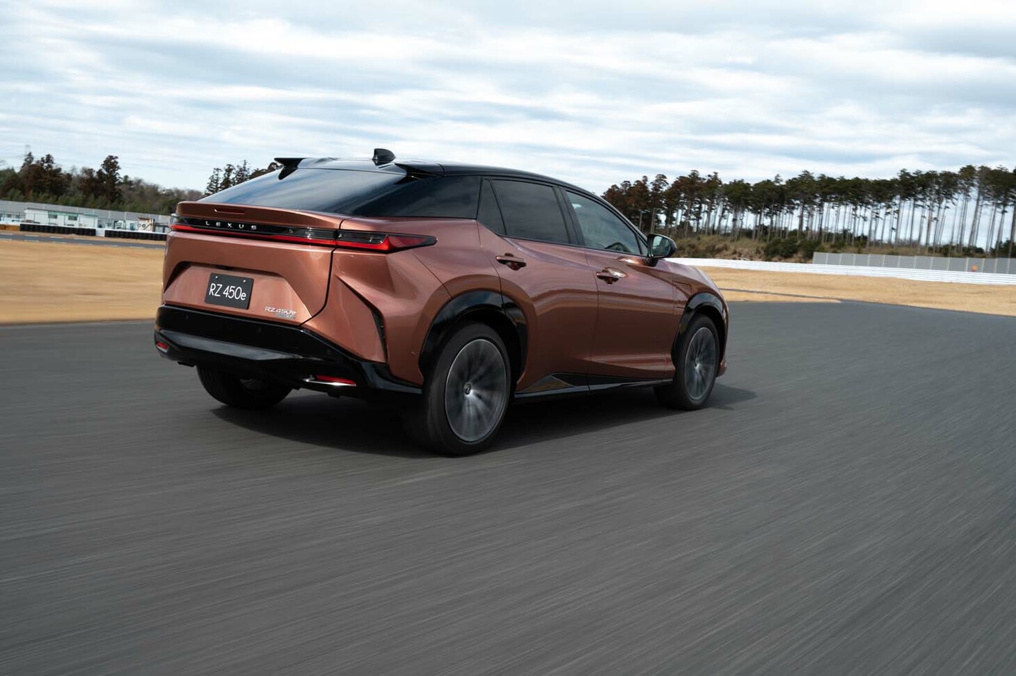 レクサスRZ450eプロトタイプ（4WD）【試乗記】 の画像18枚 - webCG