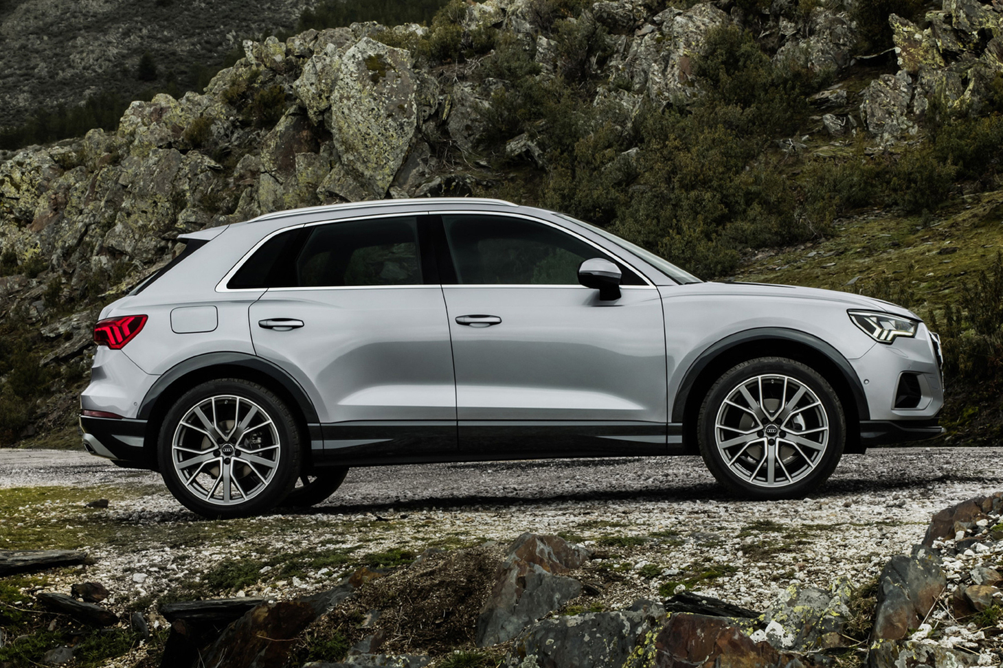 アウディQ3 内装・外装など21枚 【画像・写真】 - webCG