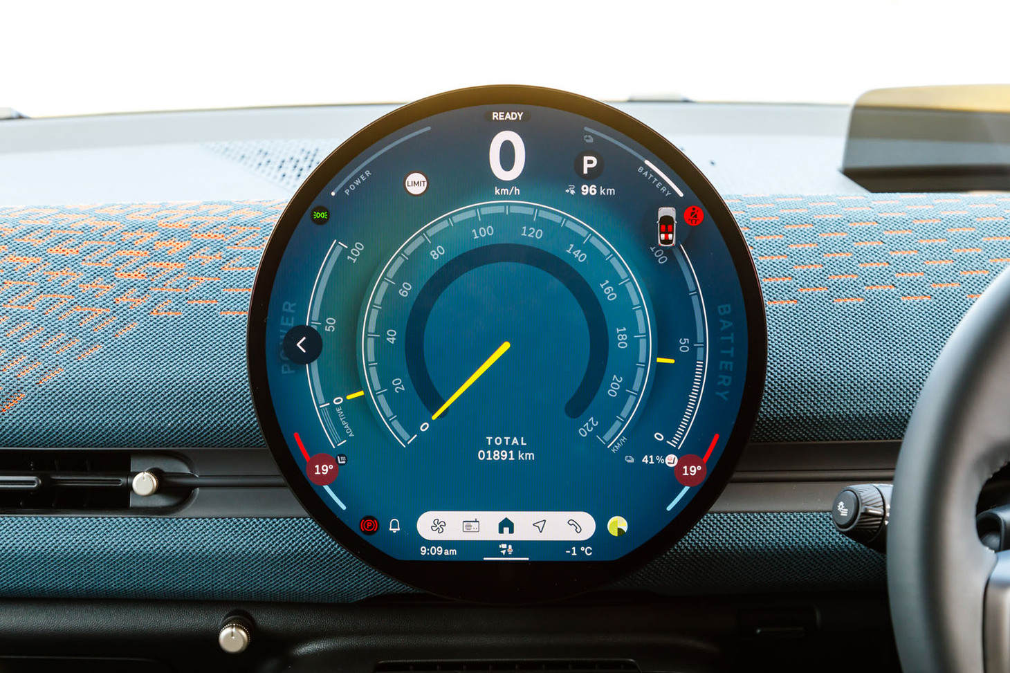 MINIエースマンSE（FWD）【試乗記】 の画像20枚 - webCG