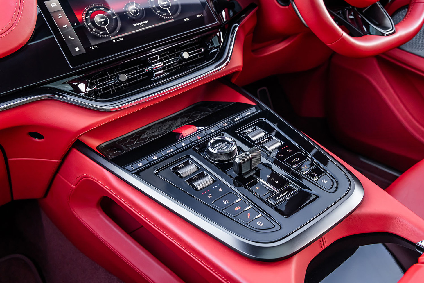 アストンマーティンDBX707（4WD/9AT）【試乗記】 の画像19枚 - webCG