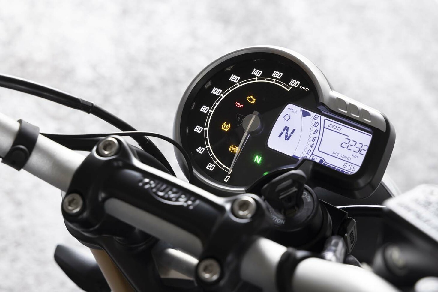 トライアンフ・スピード400（6MT）【レビュー】 の画像15枚 - webCG