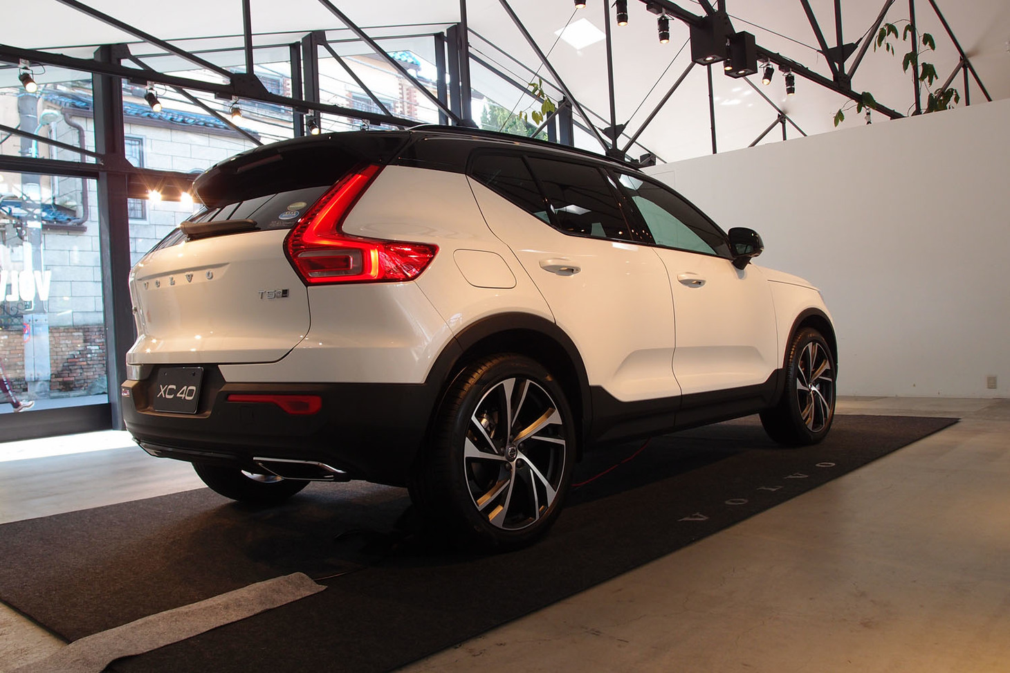 ボルボ初のコンパクトSUV「XC40」が日本上陸 【ニュース】 の画像11枚 - webCG