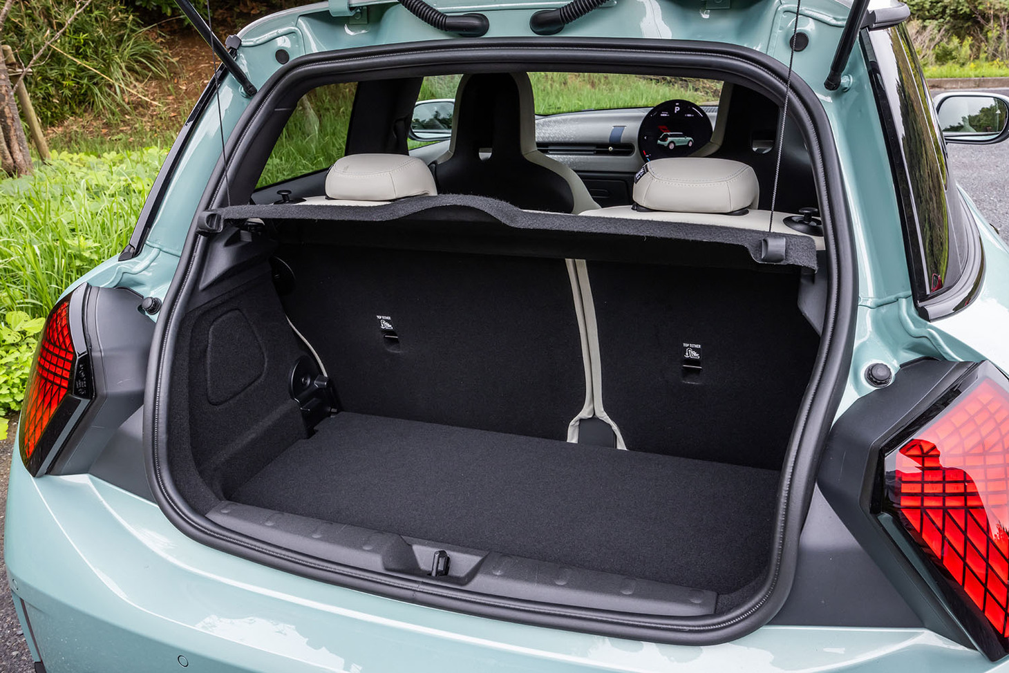 MINIクーパー3ドアS (FF/7AT)【試乗記】 の画像21枚 - webCG