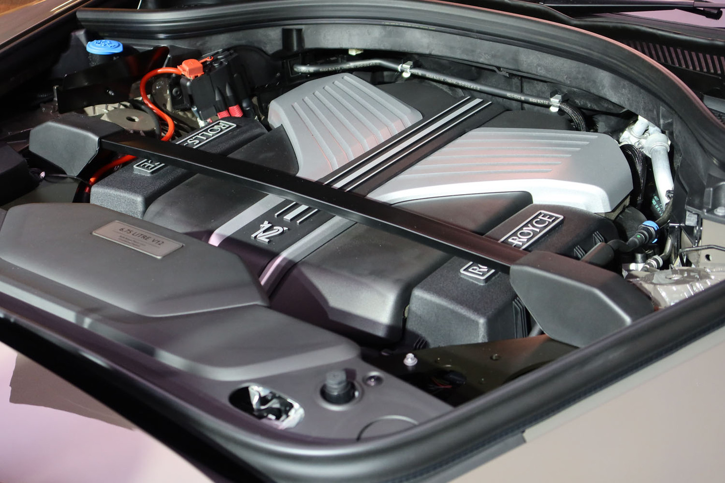 ロールス・ロイス・カリナン シリーズII 内装・外装など50枚 【画像・写真】 - webCG