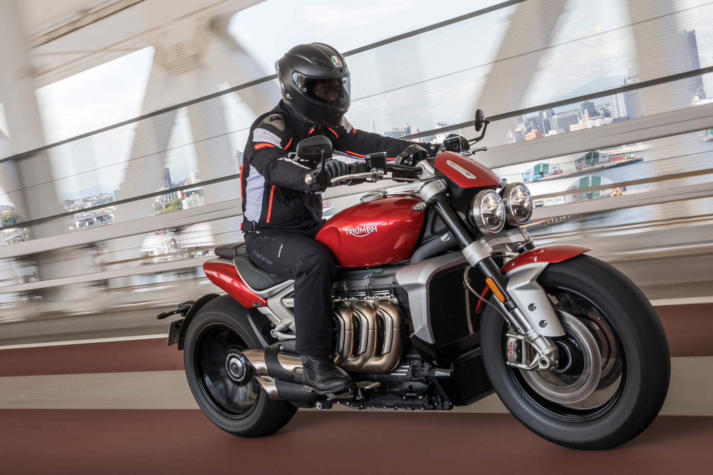 トライアンフ・ロケット3 R（MR/6MT）【レビュー】 の画像16枚 - webCG