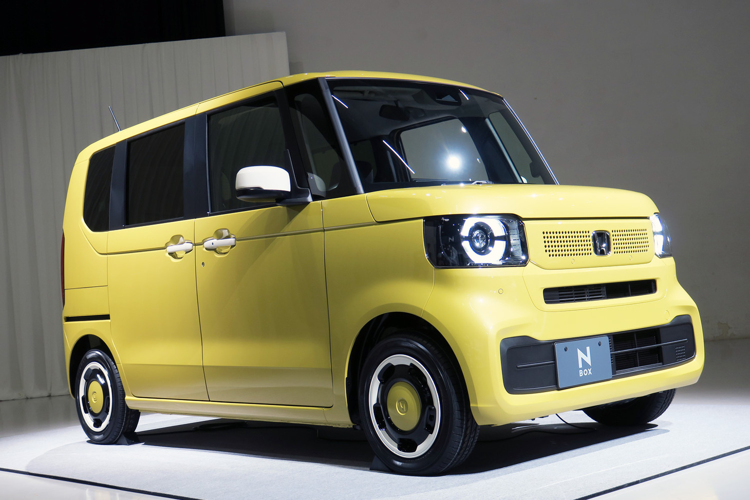 第4回：ホンダN-BOX（後編） 【カーデザイン曼荼羅】 の画像16枚 - webCG