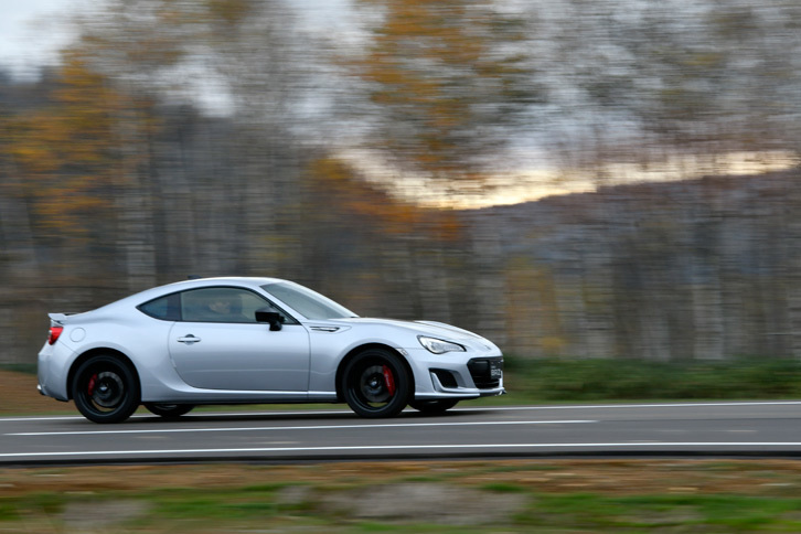 スバルBRZ STI Sport（FR/6MT）／レガシィB4リミテッド（4WD/CVT）【試乗記】 の画像24枚 - webCG