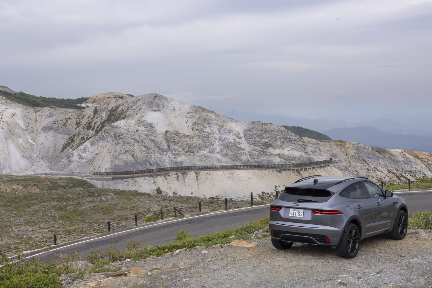 「E-PACE」と「F-PACE」のPHEVがジャガーの新時代を告げる 【JAGUAR ～スポーツPHEVという選択肢～＜AD＞】 - webCG