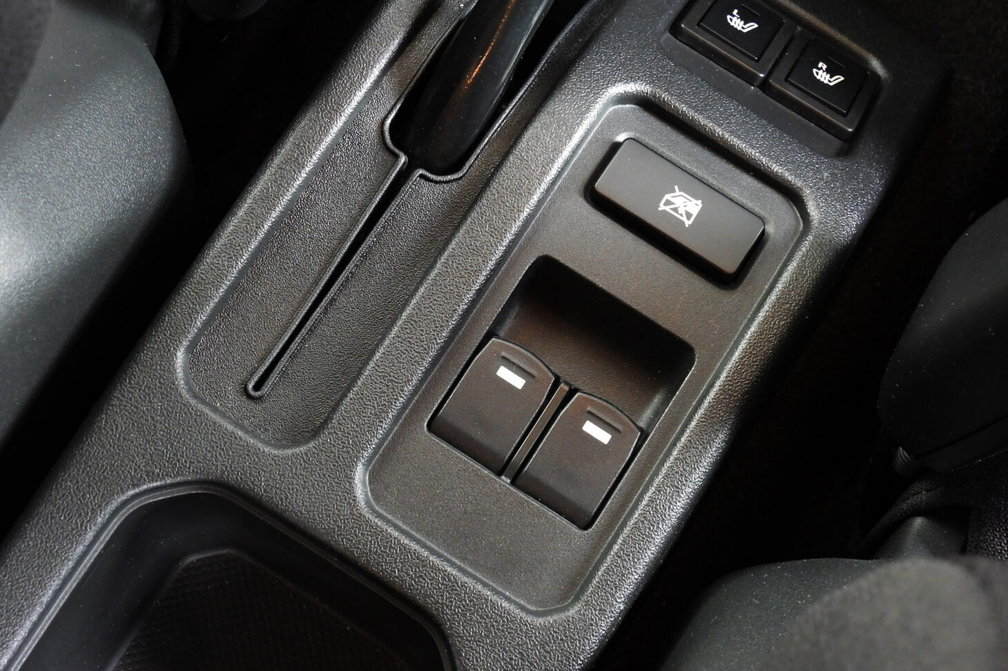 スズキ・ジムニー ノマド 内装・外装など104枚 【画像・写真】 - webCG