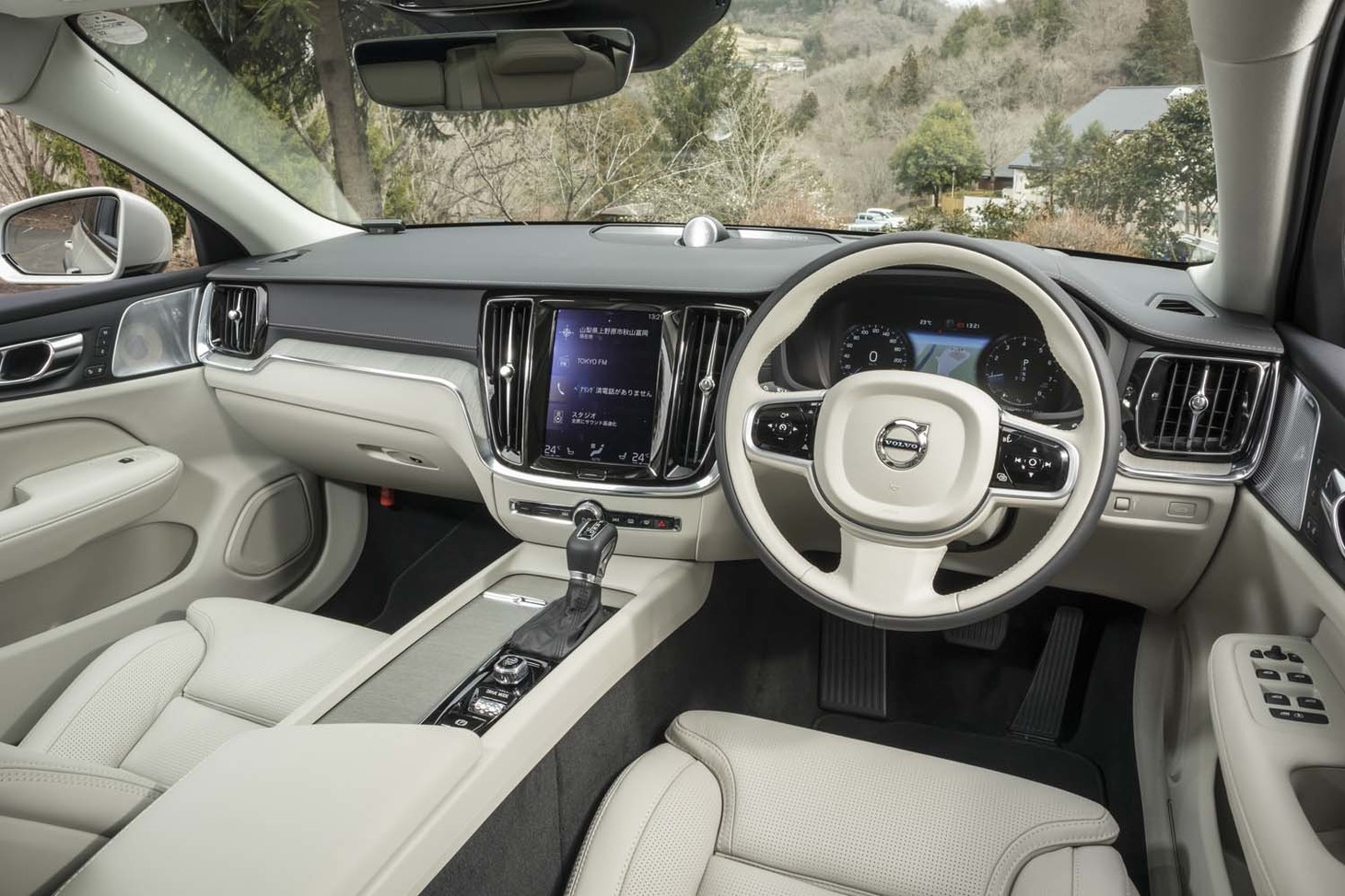 ボルボV60クロスカントリーT5 AWDプロ（4WD/8AT）【試乗記】 の画像17枚 - webCG