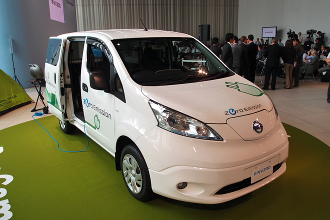 日産からワンボックス型EV「e-NV200」が登場 【ニュース】 の画像10枚 - webCG
