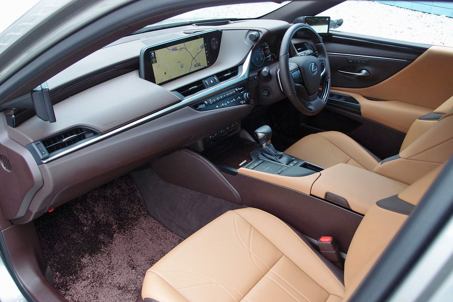 レクサスES300h“バージョンL” 内装・外装など44枚 【画像・写真】 - webCG