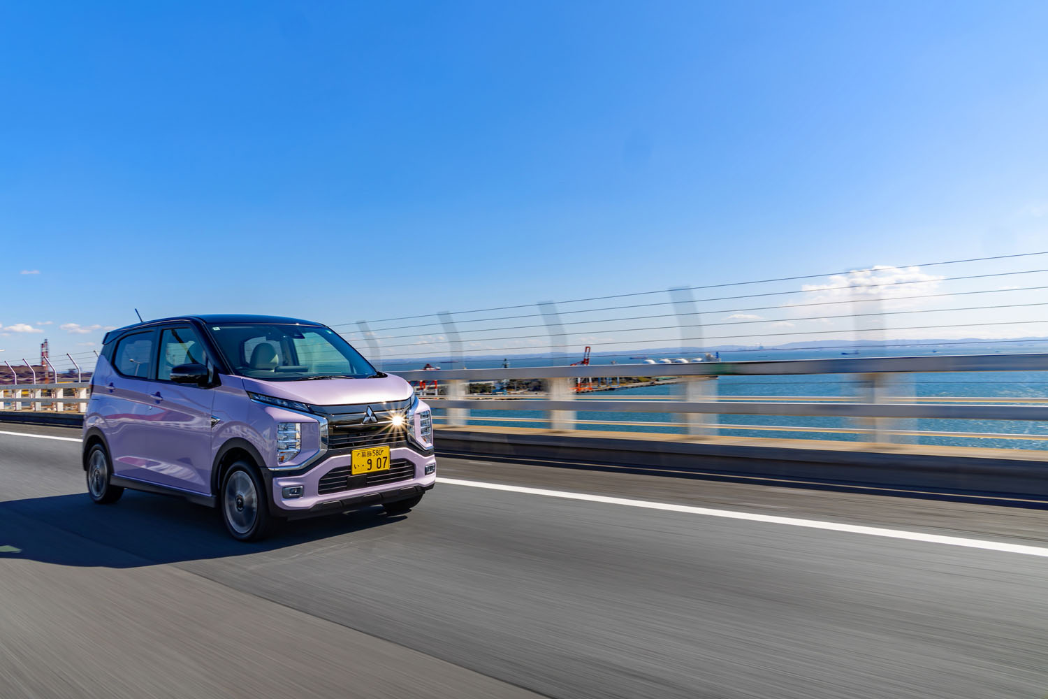 小さなクルマで大満足 三菱eKクロスEVの魅力に迫る 【できる軽でもっといいカーライフ 三菱eKクロスEVで行こう＜AD＞】 - webCG