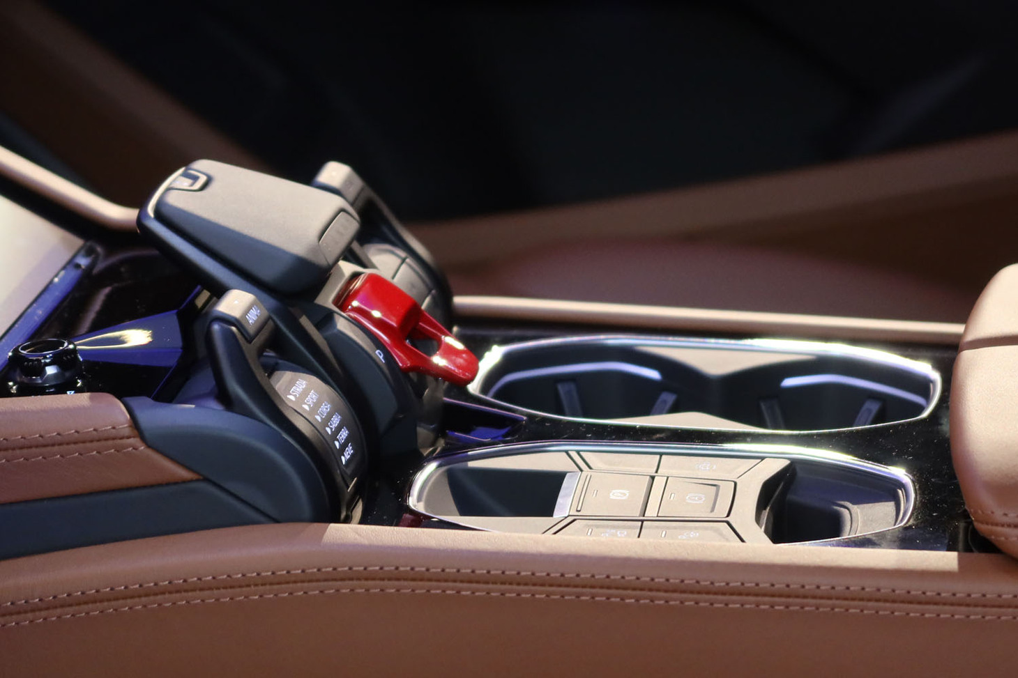 ランボルギーニ・ウルスSE 内装・外装など34枚 【画像・写真】 - webCG