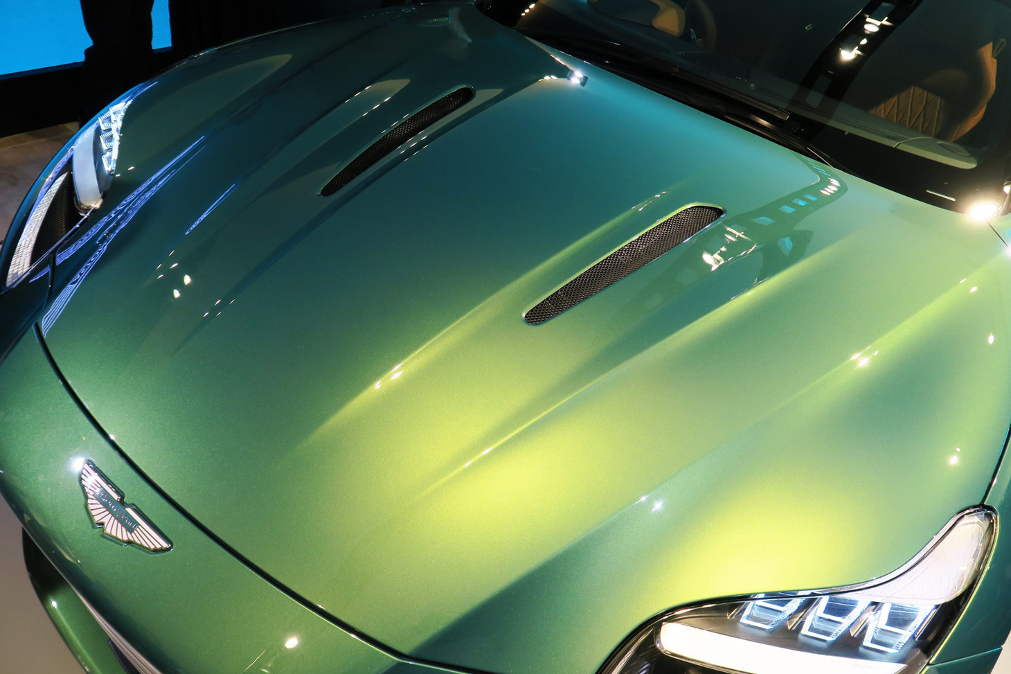 アストンマーティンDB12 内装・外装など65枚 【画像・写真】 - webCG