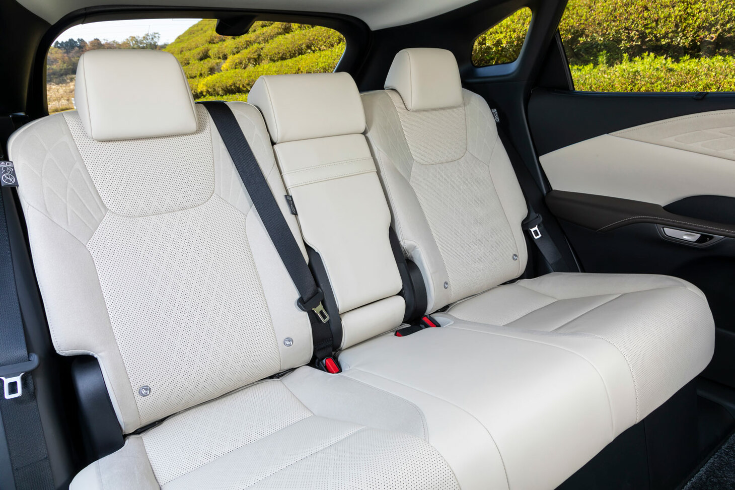 【徹底解説】新型レクサスRX 【ニューモデルSHOWCASE】 の画像33枚 - webCG