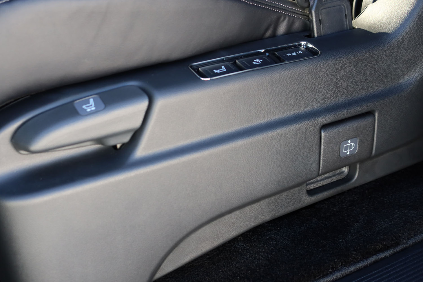 ホンダ・オデッセイe：HEVアブソルート・EXブラックエディション／オデッセイe：HEVアブソルート・EX 内装・外装など94枚 【画像・写真】 - webCG